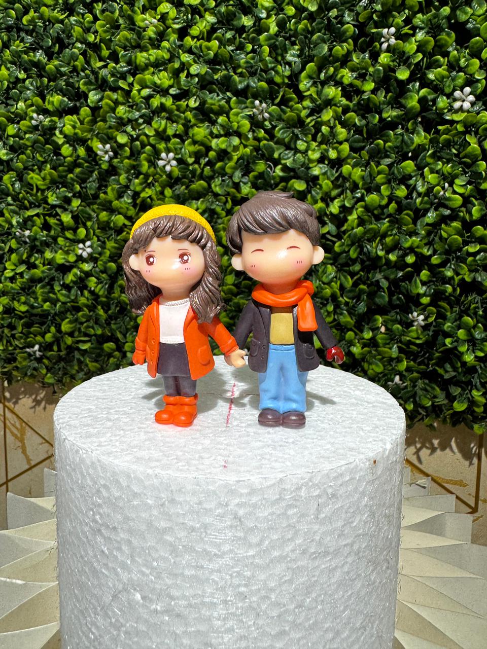 Miniature Couple Cake Topper – Krishnani Cake Decor